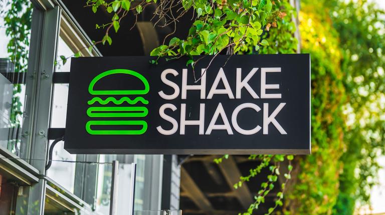 Shake Shack at The Dubai Mall, Doha Street Dubai,